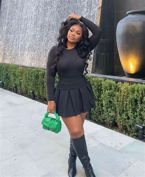 Pleated Mini Skirt Outfits Gallery Posted By Shay Lemon8