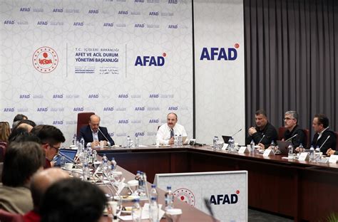 Bilim insanları depremle ilgili bundan sonra yapılması gerekenleri ele aldı