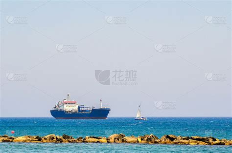 地中海的油轮。利马索尔。塞浦路斯