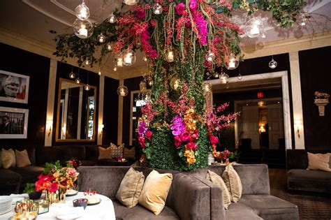 Town And Country 2017 Modern Swans Party Photos