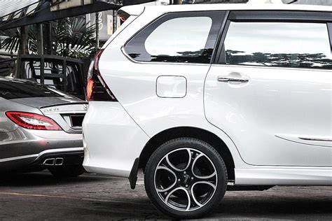 Permaisuri OZ Racing Wave On Avanza Veloz F654 Facelift