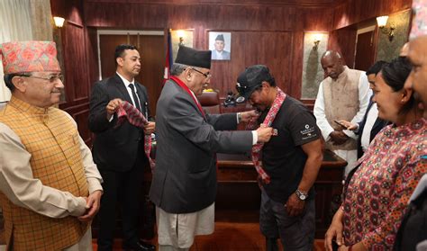 कीर्तिमानी आरोही हरिलाई प्रधानमन्त्रीले दिए बधाई Karnalisandesh