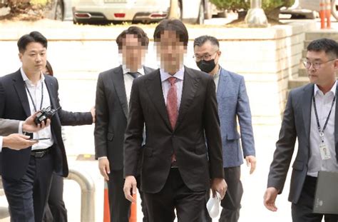 200억대 사기대출 민주당 의원 아들 구속 기로 아주경제