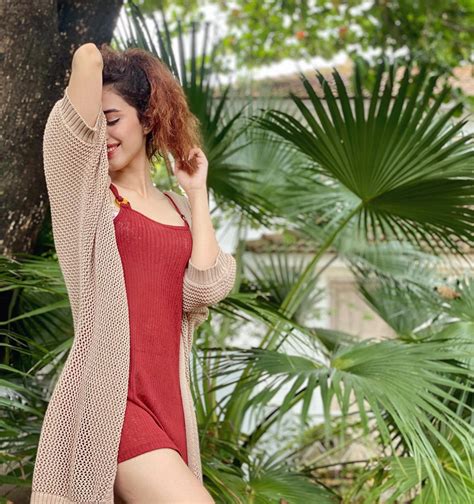 Samreen Kaur Actress Model Instagram Influencer Photo Gallery