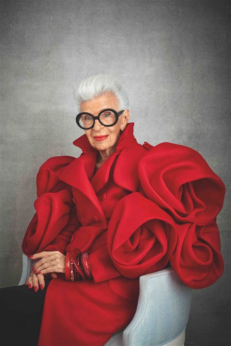 Siêu Mẫu Biểu Tượng Thời Trang Thế Giới Iris Apfel Qua đời ở Tuổi 103