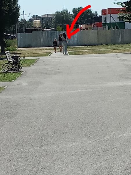 Понравилась девочка очень красивая и милая если не занята напиши в комм Анон Админу БМВ