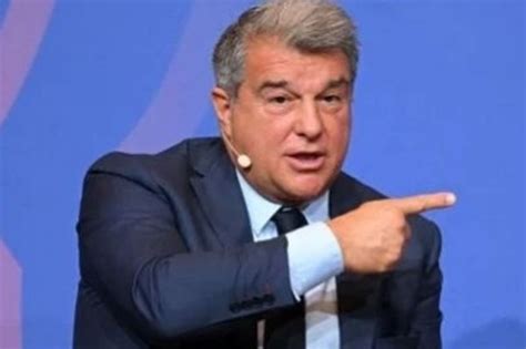 Скандал след Ел Класико Лапорта налита на реферите в съблекалнята