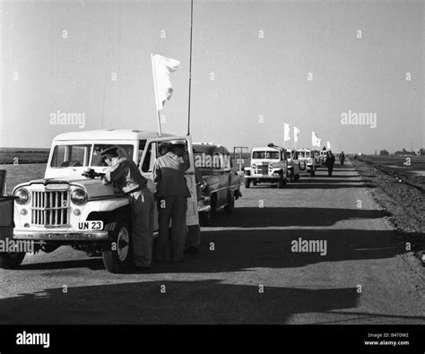 Suez Crisis 1956 Under A Flag Of Truce Uno Vehicles Prepare To Drive