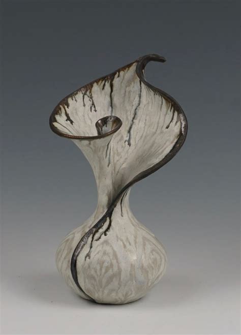 Calla Vase 85h X 5w X 4d — Susan Anderson Ceramics Nature
