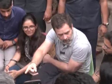 Watch Video Rahul Gandhi Interacts With Upsc Aspirants In Delhis