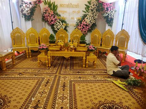 Huon Thearith ហួន ធារិទ្ធ ព្រះរាជាណាចក្រកម្ពុជា រាជធានី ភ្នំពេញ ភាសាផ្លូវការ ភាសាខ្មែរ