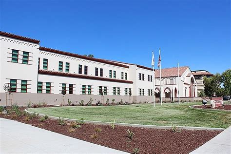Santa Maria High School District Employees Rally For Better Wages