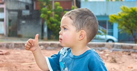 La pobreza afecta al desarrollo cerebral de los niños