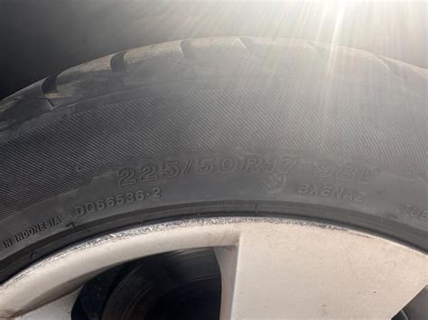 Air Cleaner Ducthos Commodore Holden 2006