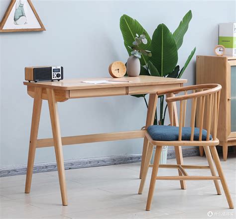 想挑选一张性价比实木书桌，却眼花缭乱？被材质困扰，到底是选成品还是diy？5000字文章全告诉你 书桌 什么值得买