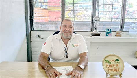 Nuevo Director En El Cecyte 19 Palenque Diario De Palenque