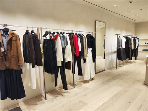 Massimo Dutti Aterriza En Perú Con La Apertura De Su Primera Tienda En El Jockey Plaza Fotos