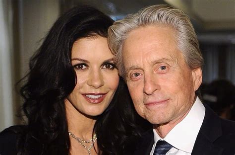 In der Schule gehänselt Tochter von Douglas und Zeta Jones ist nicht wiederzuerkennen