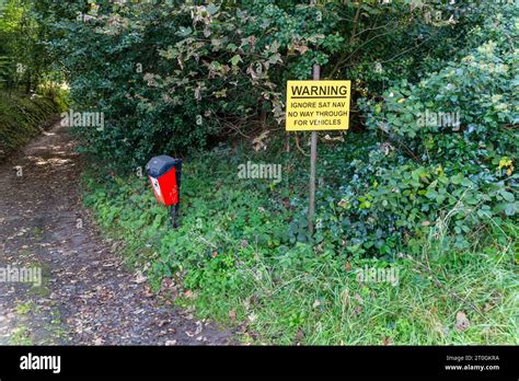 Sign Warning Ignore Sat Nav No Through Way For Vehicles Melton