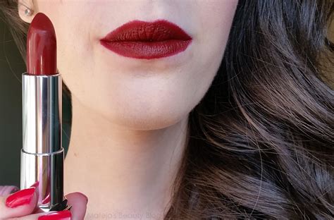 Teenage Beauty Maybelline Color Sensational Matte Lipstick Divine Wine