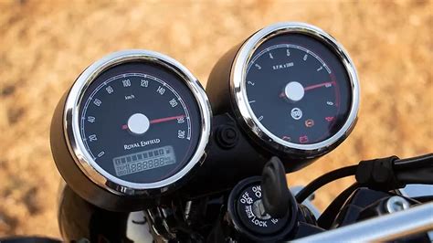 Royal Enfield Interceptor Bear 650 Vs Interceptor 650 Specification