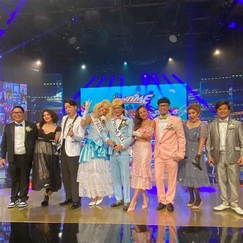 Its Showtime Hosts Behind The Scenes Abs Cbn Entertainment