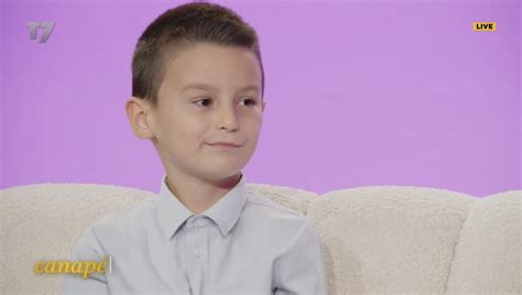 Joni Djali Viral Këndon Diskoteka Të Butrintit Dhe Harron Emrin E Tezës Shikojeni Reagimin