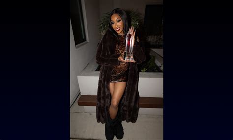 Leilani Li Wins Adult Empire Awards New Performer Of The Year Avn