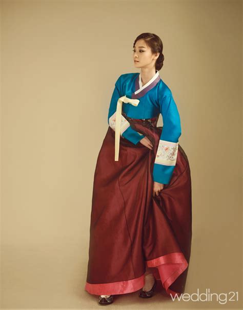 [한복화보] 한복이야기 아씨 절제된 우아함의 전통 한복 컬렉션