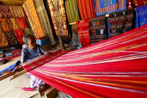 Tenun Toraja Warisan Leluhur Yang Hampir Punah Toraja Tourism