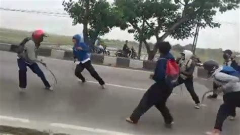 Pelajar SMK Korban Tawuran Di Subang Dimakamkan Isak Tangis Keluarga Pecah