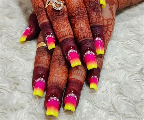 22 Neon Ombre Nail Designs That Have The Wow Factor Naildesigncode