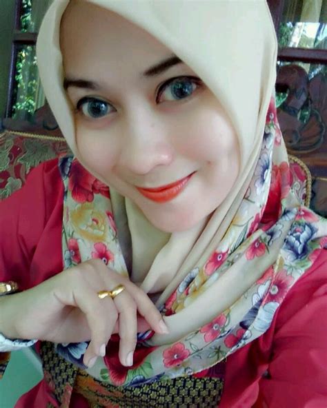 Foto Gadis Berjilbab Cantik Terbaru Malaya Pict