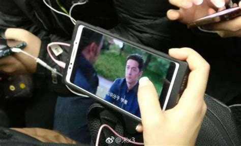 Xiaomi R1 spotted on a Chinese subway - The Indian Wire