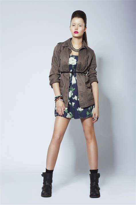 21 Ways To Make Your Outfit Pop