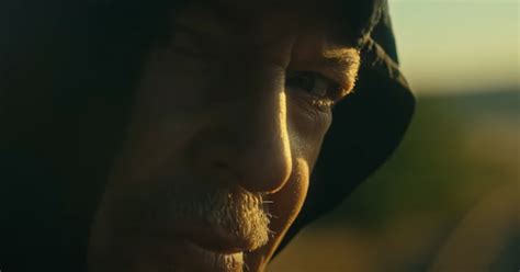 Siamo Qui Il Video Ufficiale Del Nuovo Singolo Di Vasco Rossi