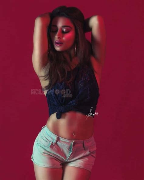 Actress Nyra Banerjee Hot Photoshoot Pictures 03 220035 Kollywood Zone