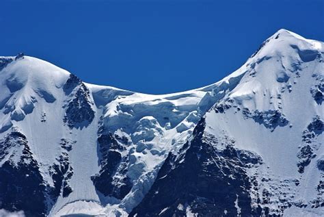 아이거 Monch와 융프라우스위스 베른 알프스의 장엄한 트리니티 멘흐에 대한 스톡 사진 및 기타 이미지 멘흐 아이거 융프라우 베르네제 오버란트 Istock