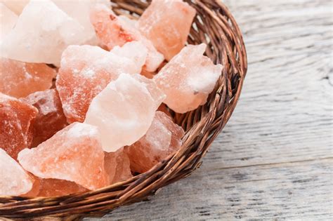 Why You Should Use Sea Salt Or Himalayan Salt Instead Of Regular Table