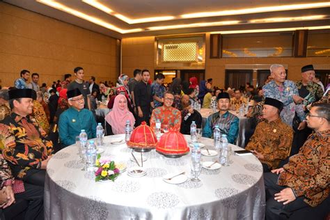 Gubernur Hadiri Halal Bihalal Kerukunan Keluarga Luwu Raya