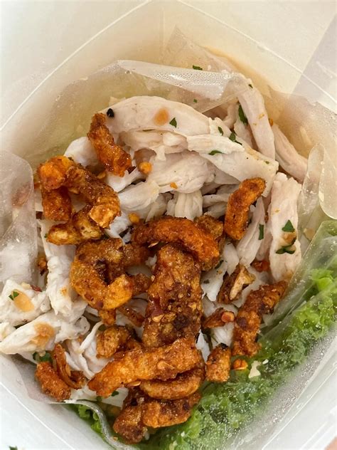 🥡 Emilys เส้นหมี่ไก่ฉีกเจ้าดัง สั่งยากแต่สั่งได้ คุ้มราคามั้ย
