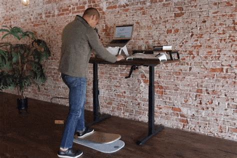 Fluidstance 4 Tips To Make Transitioning To A Standing Desk Easier