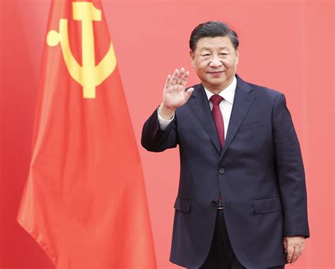习近平等二十届中共中央政治局常委同中外记者见面 高清图集 群众网