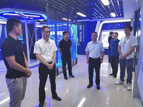 湖州市委常委、统战部部长李上葵赴长兴对口联系企业指导抗台并开展“三服务”活动澎湃号·政务澎湃新闻 The Paper