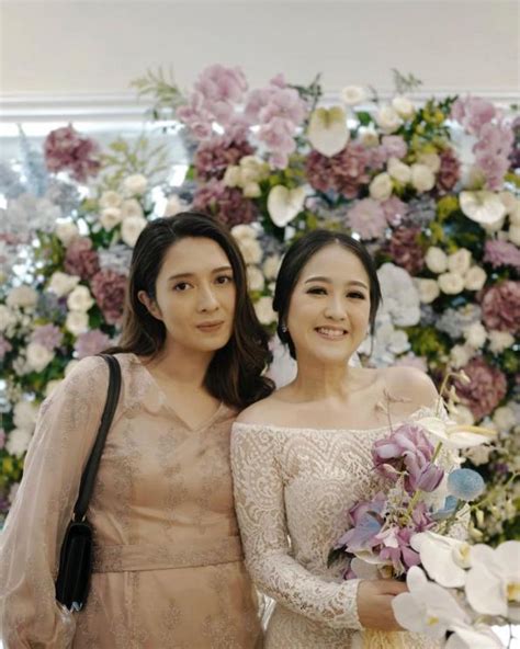 10 Pesona Marchella FP Penulis NKCTHI Diduga Pacar Baru Ariel NOAH