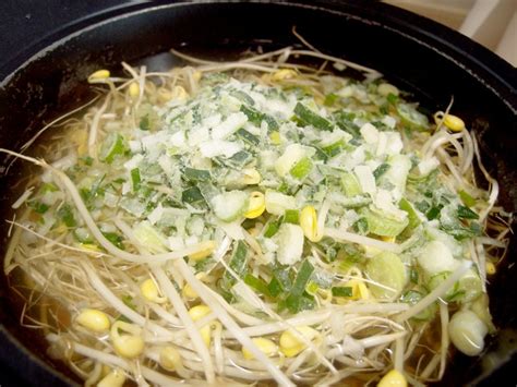 김치요리 김치콩나물국만들기 해장국 혼다시로맛을낸김치콩나물국 김치콩나물국밥