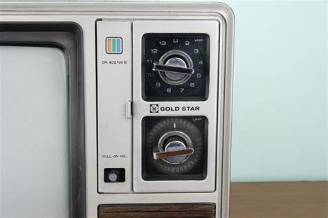금성tv 칼라tv 금성 Cr 402nkb 컬러tv 칼라티비 빈티지tv 빈티지tv 브라운관tv 앤틱소품 빈티지소품 금성티비 금성