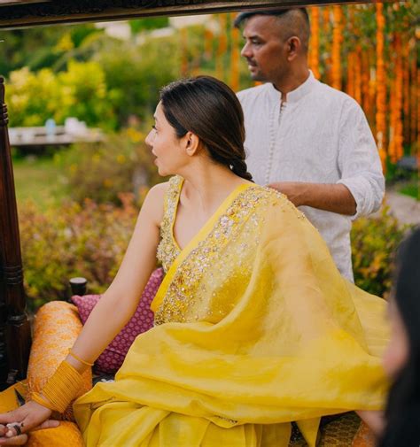 Mahira Khans Mehendi Ceremony 1 K4 Fashion