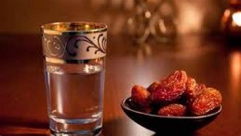 بكاش مايوه مثير اسماء جلال تثير الجدل بجمالها