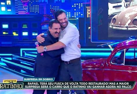 Sbt Tv Ratinho Surpreende Funcionário Com Presente Milionário
